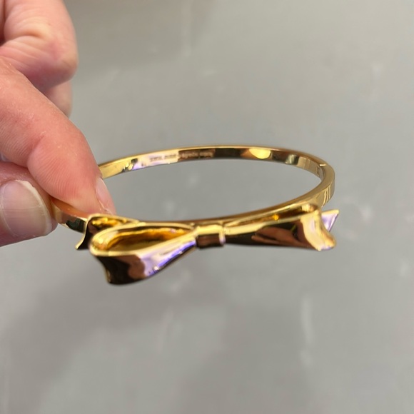 kate spade | Jewelry | Kate Spade Gold Bracelet With Bow | Poshmark